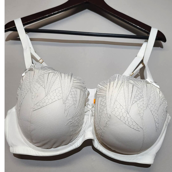 Cacique | Intimates & Sleepwear | Cacique Lace Boost Plunge Bra 42dd ...